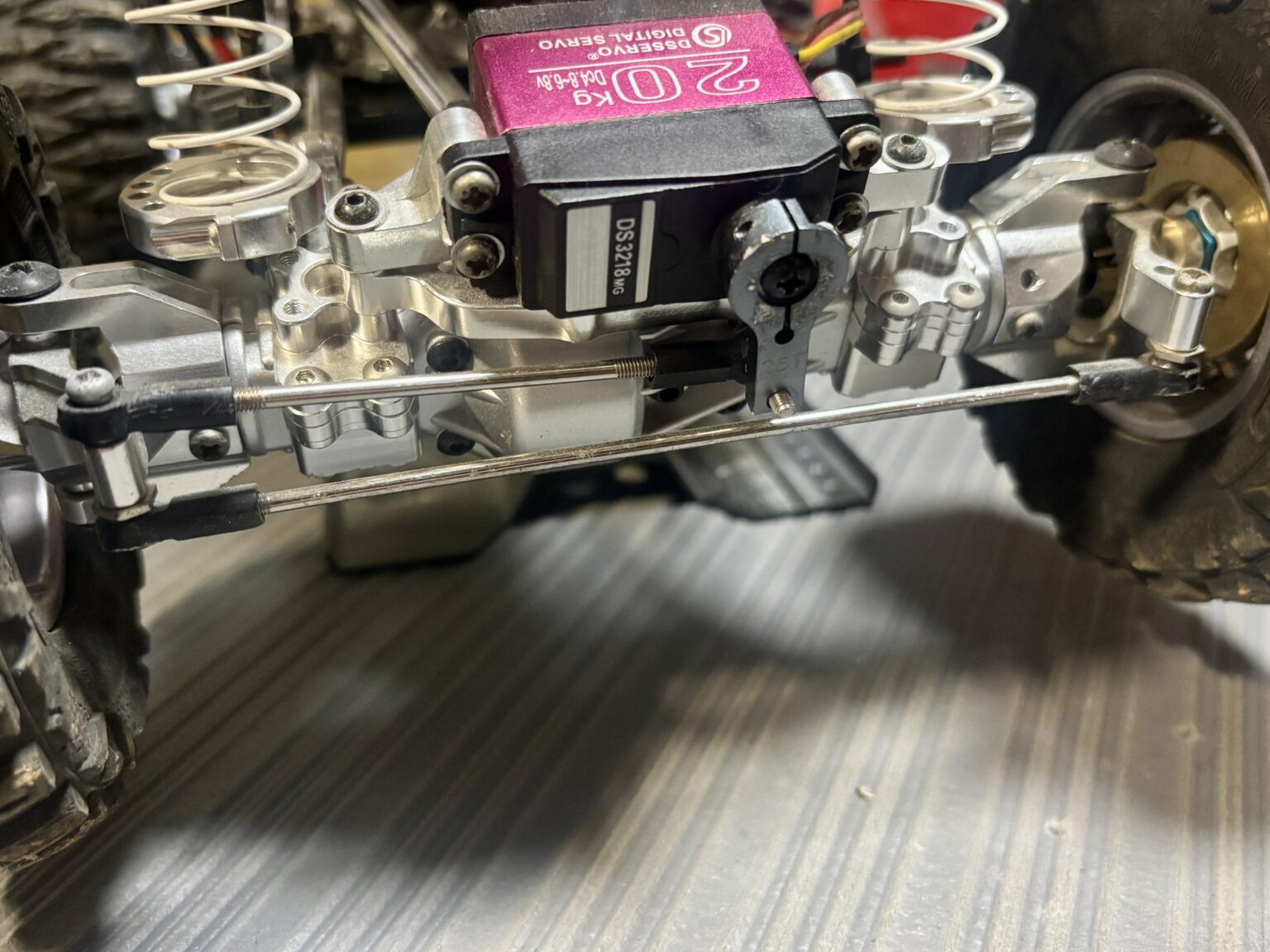 【CR-01】究極の走破性！TAMIYA CR-01を4WS（4輪操舵）化してみた